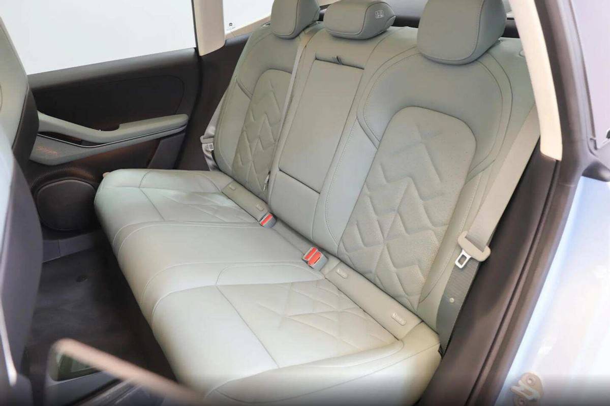 30万买自主品牌还是BBA，蔚来ET5 VS奥迪A4L，选谁更有面儿？_搜狐汽车_搜狐网