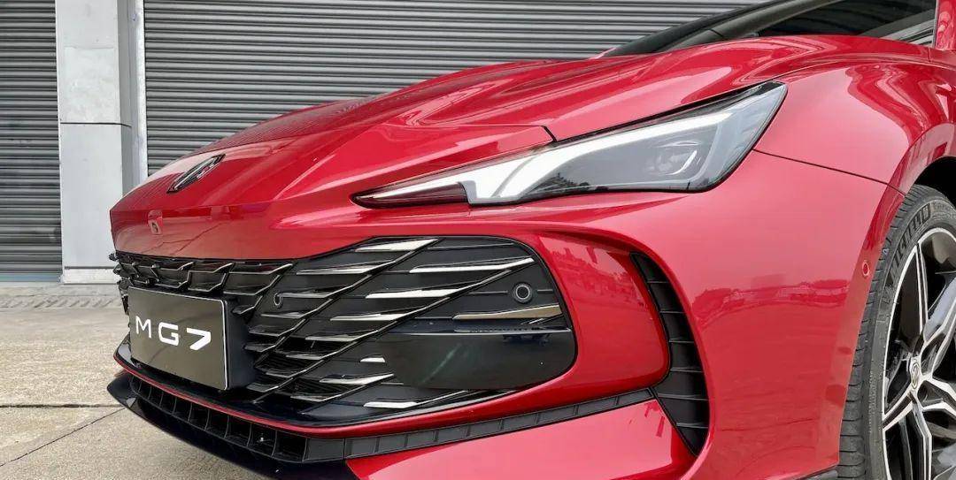 最大功率192kW，还有E-LSD加持，赛道体验MG7_搜狐汽车_搜狐网