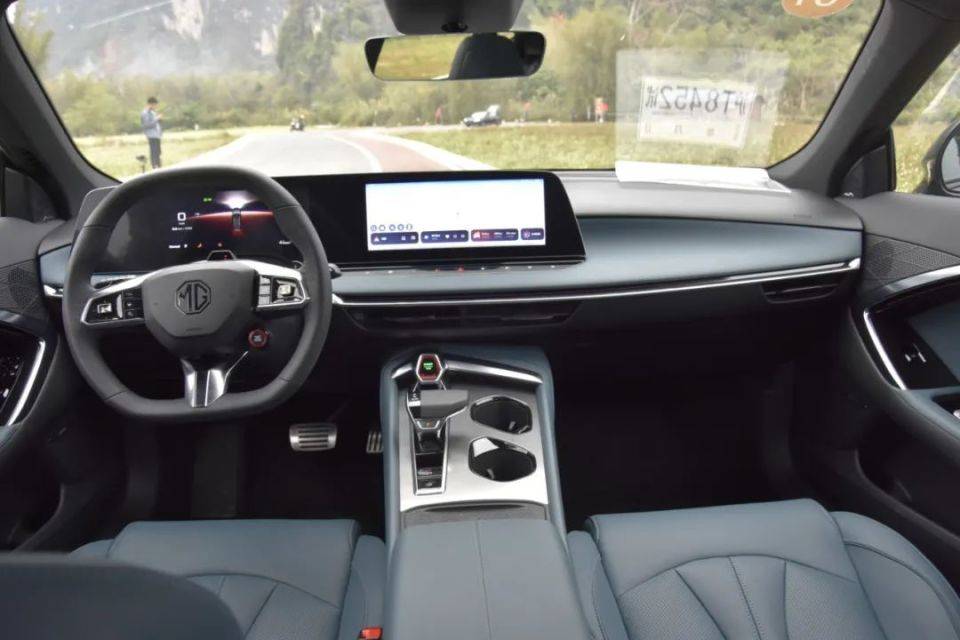 试驾：MG7，底盘用料扎实，运动最优解！_搜狐汽车_搜狐网