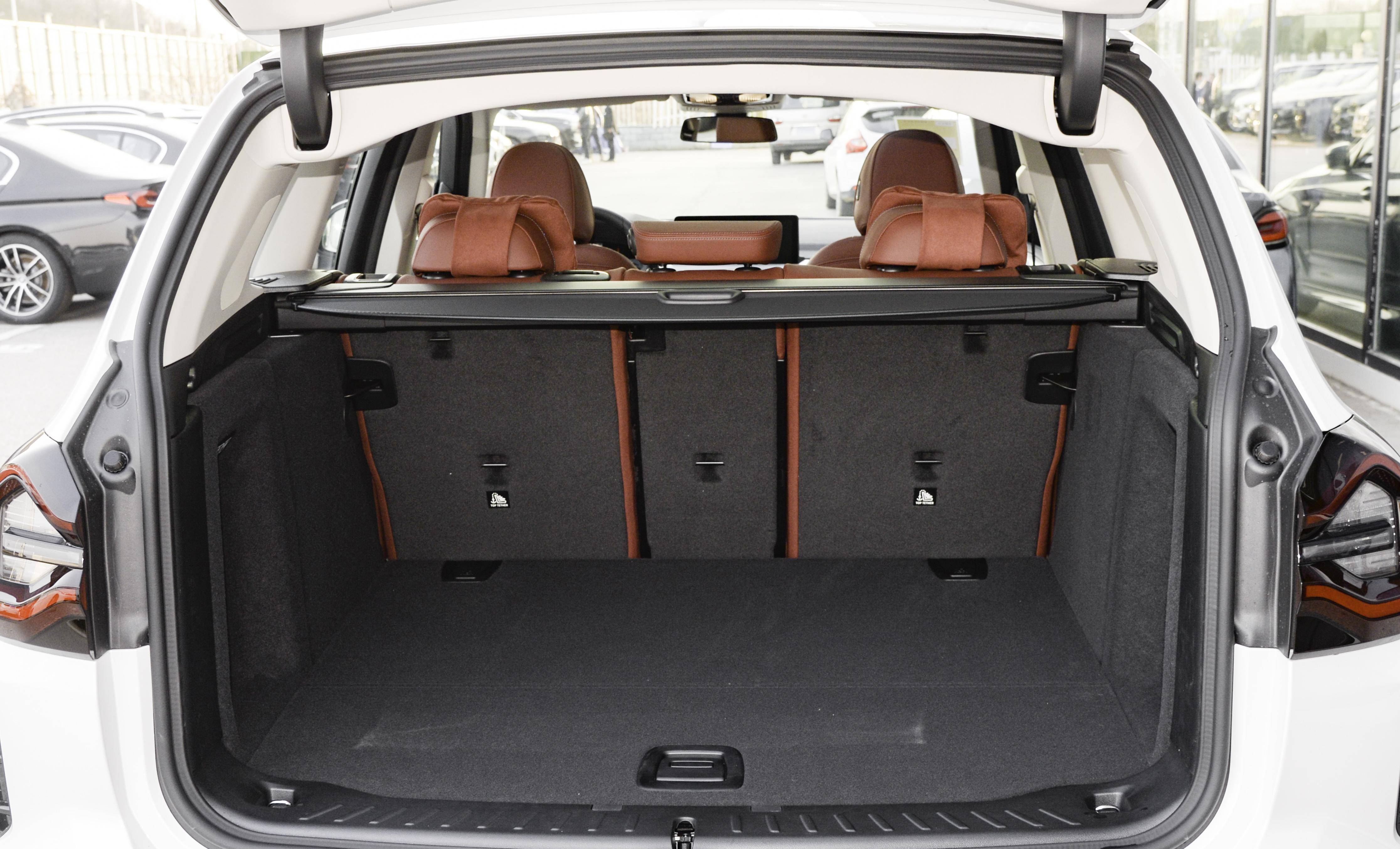 搭载单电机动力，纯电续航535km的中型SUV宝马iX3是否值得推荐_搜狐汽车_搜狐网