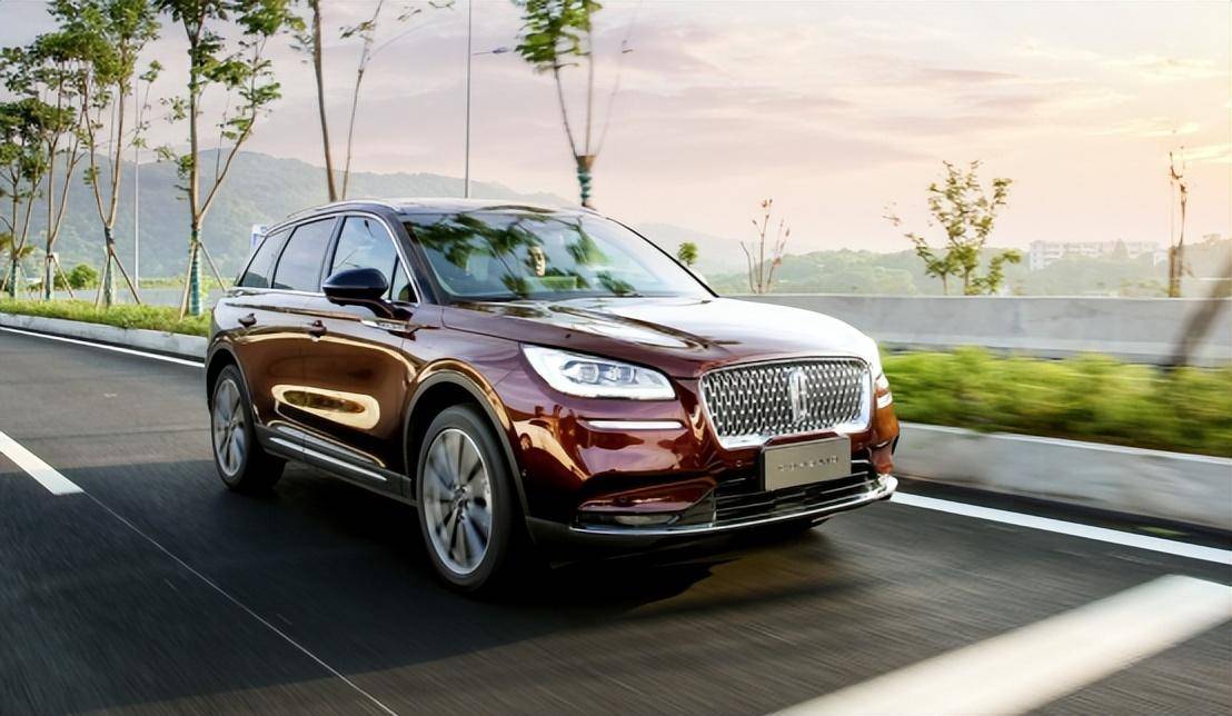 想入手豪华SUV？25万教你从林肯冒险家和奥迪Q3中做出选择！_搜狐汽车_搜狐网