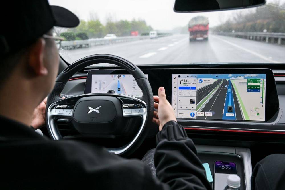 城市NGP初体验，小鹏G9及P7i Max版率先开放XNGP第一阶段能力_搜狐汽车_搜狐网