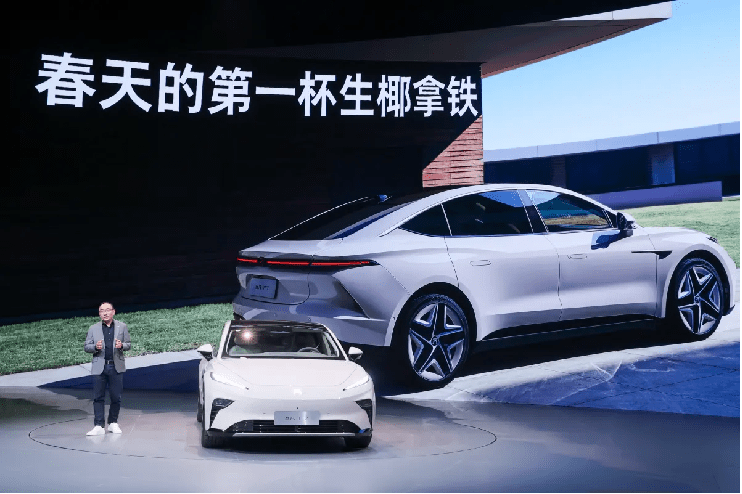 售价20.99万-30.19万 上汽飞凡F7零百加速 3.7s 飞凡打造中大型纯电轿车新标杆_搜狐汽车_搜狐网