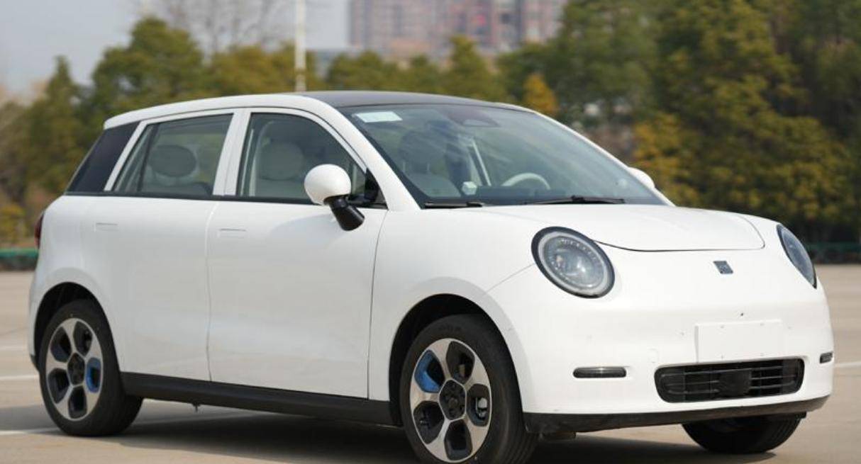 正脸像保时捷，挂全新JAC车标，长度超4米，江淮要把代步市场搅浑_搜狐汽车_搜狐网