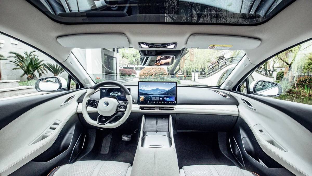 18万纯电轿跑怎么选？合创A06与深蓝SL03不容错过_搜狐汽车_搜狐网