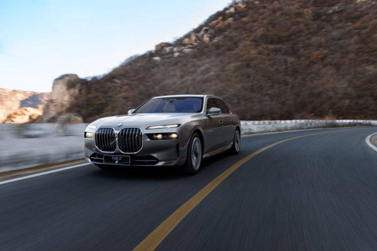 试驾BMW i7：电动化时代旗舰车型该有的样子_搜狐汽车_搜狐网