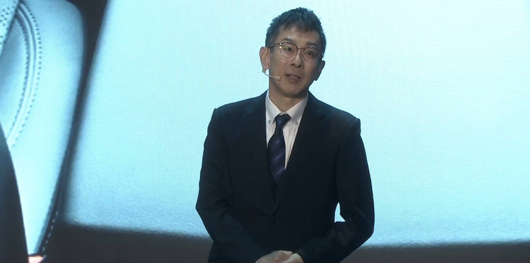 丰田首款纯电轿车 e-TNGA平台打造 一汽丰田bZ3上市 售16.98万元起_搜狐汽车_搜狐网