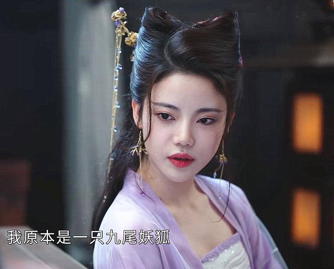 《长月烬明》翩然为救叶清宇惨死,叶清宇温养残魂五百年,终复活叶冰裳改动原著