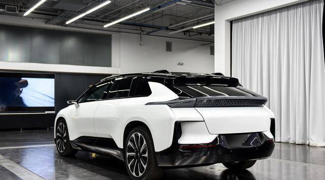 FF91首辆量产车正式下线，外观很前卫科幻，1050马力，续航700km_搜狐汽车_搜狐网