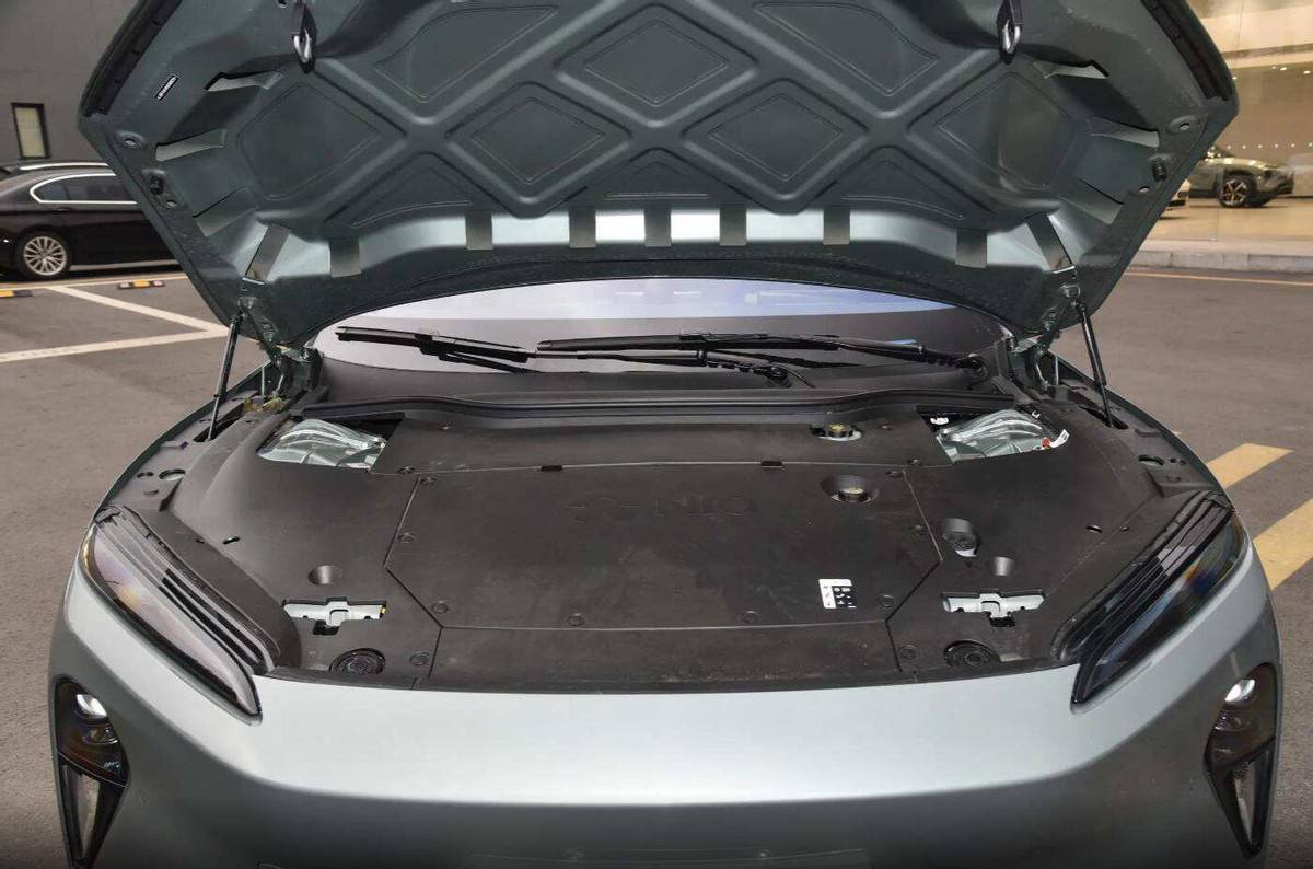 新时代豪华运动车怎么选，蔚来ET5 VS宝马3系，你更喜欢哪款？_搜狐汽车_搜狐网