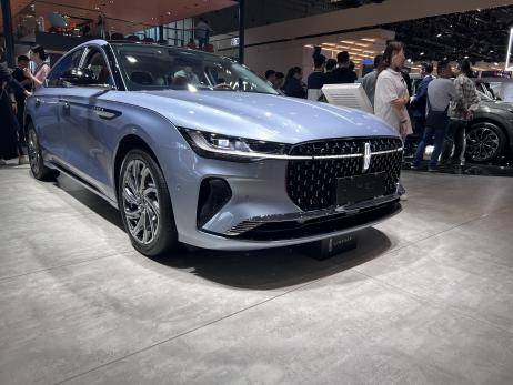 新能源车引围观，小鹏P7、蔚来ET5真的香吗？_搜狐汽车_搜狐网