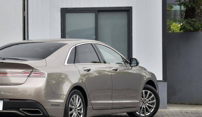 林肯MKZ爆发了，长近5米，234马力＋油耗4.8L，比奥迪A4L帅气_搜狐汽车_搜狐网