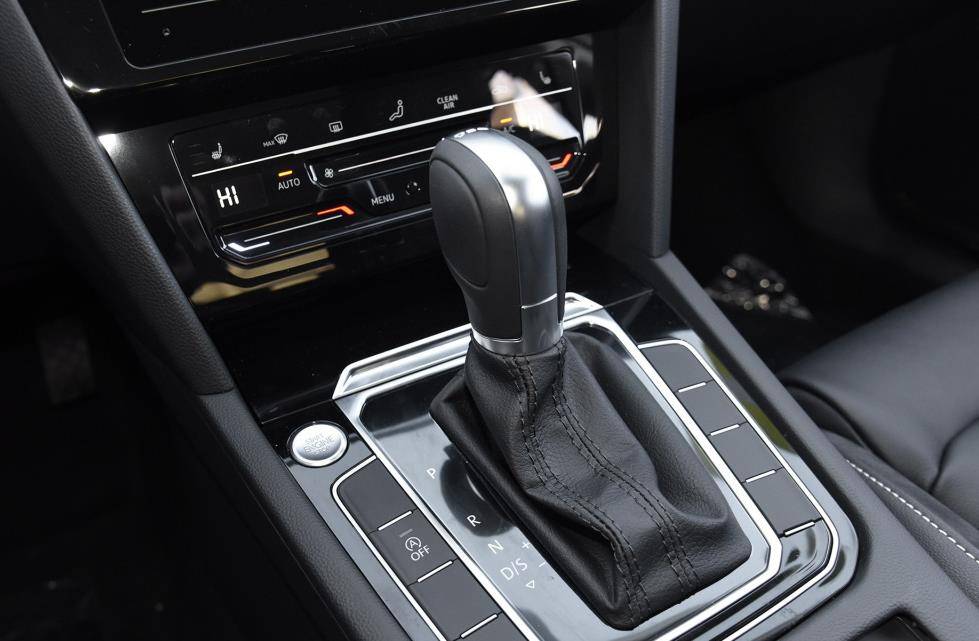 这才是“大众王”，7DCT＋220马力油耗6.6L，再便宜就没雅阁啥事_搜狐汽车_搜狐网