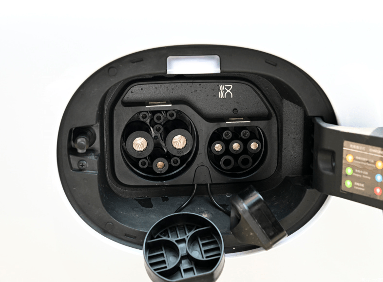 17.19万起的深蓝SL03，卷到比亚迪汉DM，一招鲜的秘诀在哪里？_搜狐汽车_搜狐网