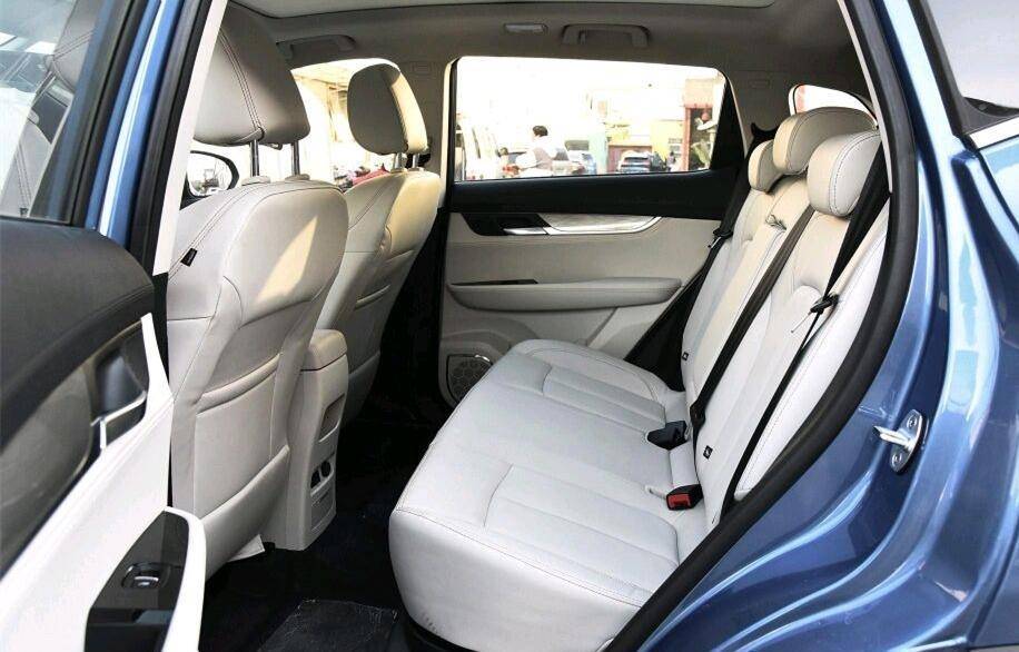 果断放弃宝骏510！这SUV比哈弗H6漂亮，车标比奔驰拉风，不足6万_搜狐汽车_搜狐网