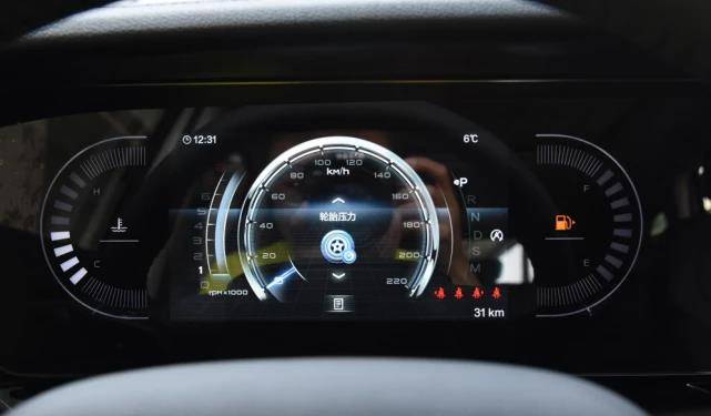 红旗HS5“胞弟”，2.0T马力224匹，配全息投影，14.99万_搜狐汽车_搜狐网