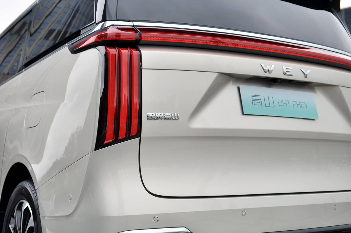 魏牌首款MPV初露锋芒 静态体验高山DHT-PHEV_搜狐汽车_搜狐网