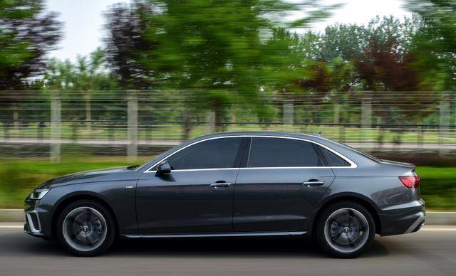 26.9万喜提凯迪拉克CT5，再开奥迪A4L，差距一目了然！_搜狐汽车_搜狐网