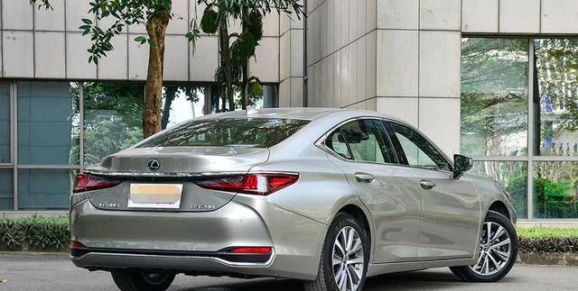 “丐中丐”版雷克萨斯ES200档次怎么样？车主：已经够用了_搜狐汽车_搜狐网