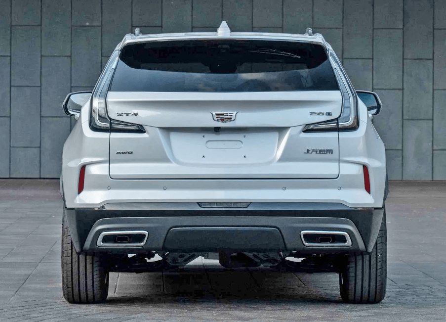 标配33英寸曲面屏，入门搭载1.5T，新款凯迪拉克XT4或5月上市_搜狐汽车_搜狐网