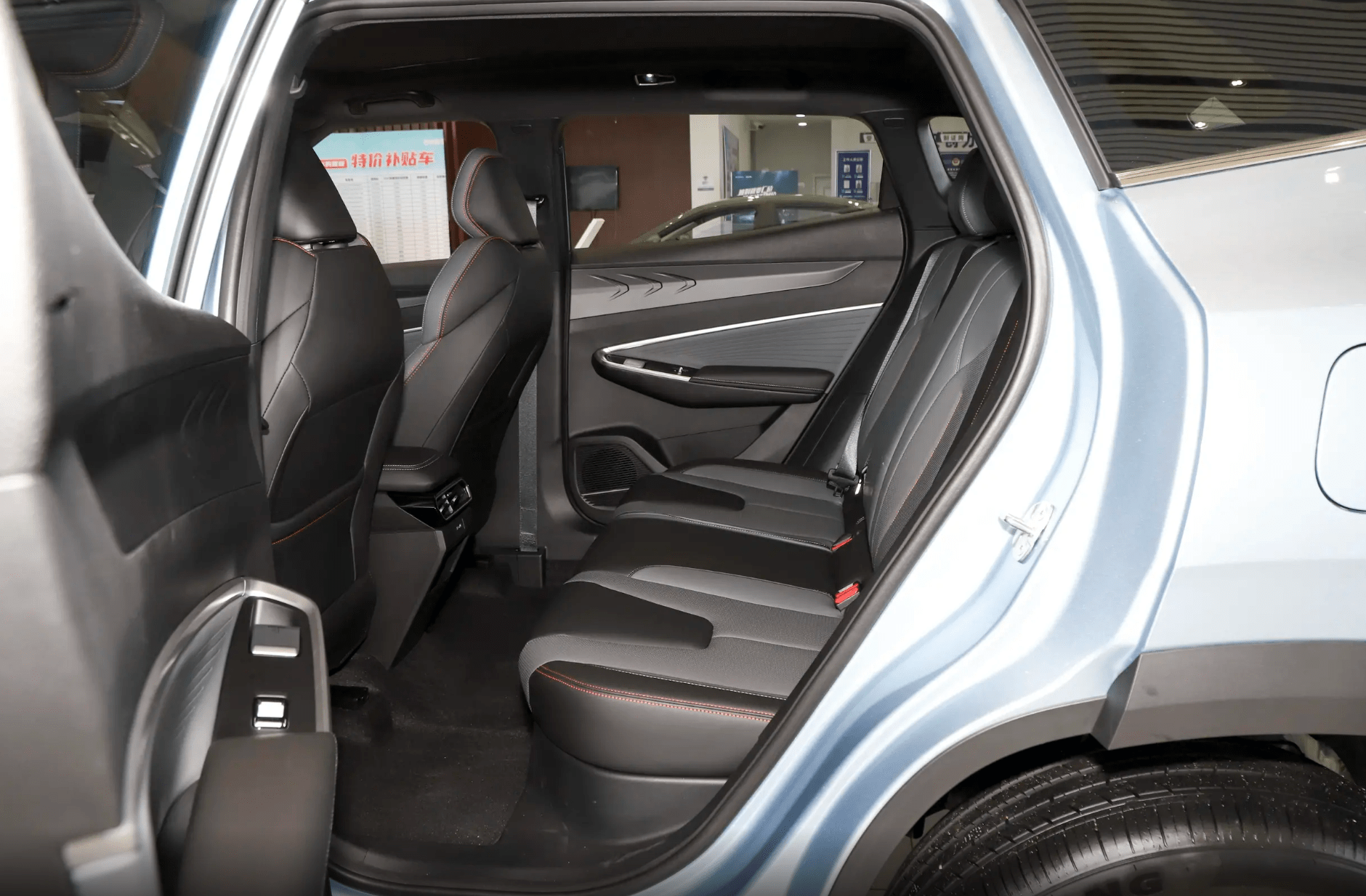 9万级全新SUV上市！大空间，奢华颜值，还有1.8T引擎_搜狐汽车_搜狐网