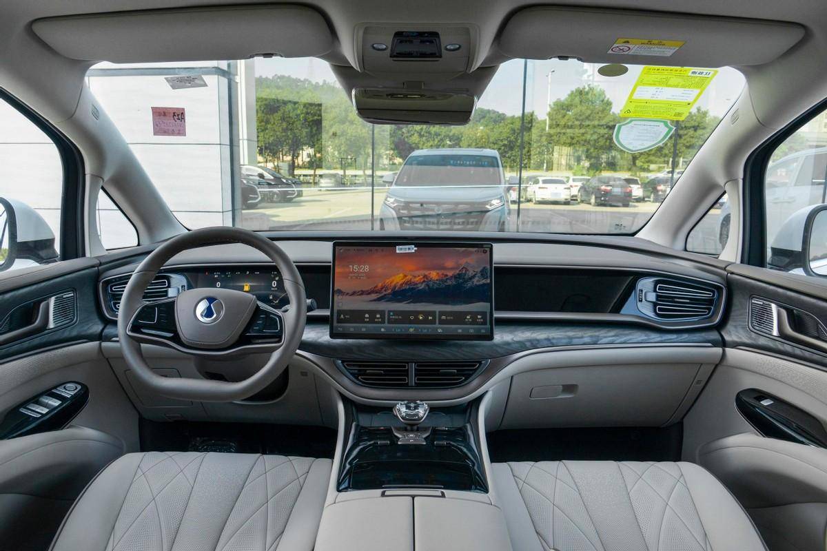 单月销量升至10526台，腾势D9黑马来袭，别克GL8“王位不保”？_搜狐汽车_搜狐网