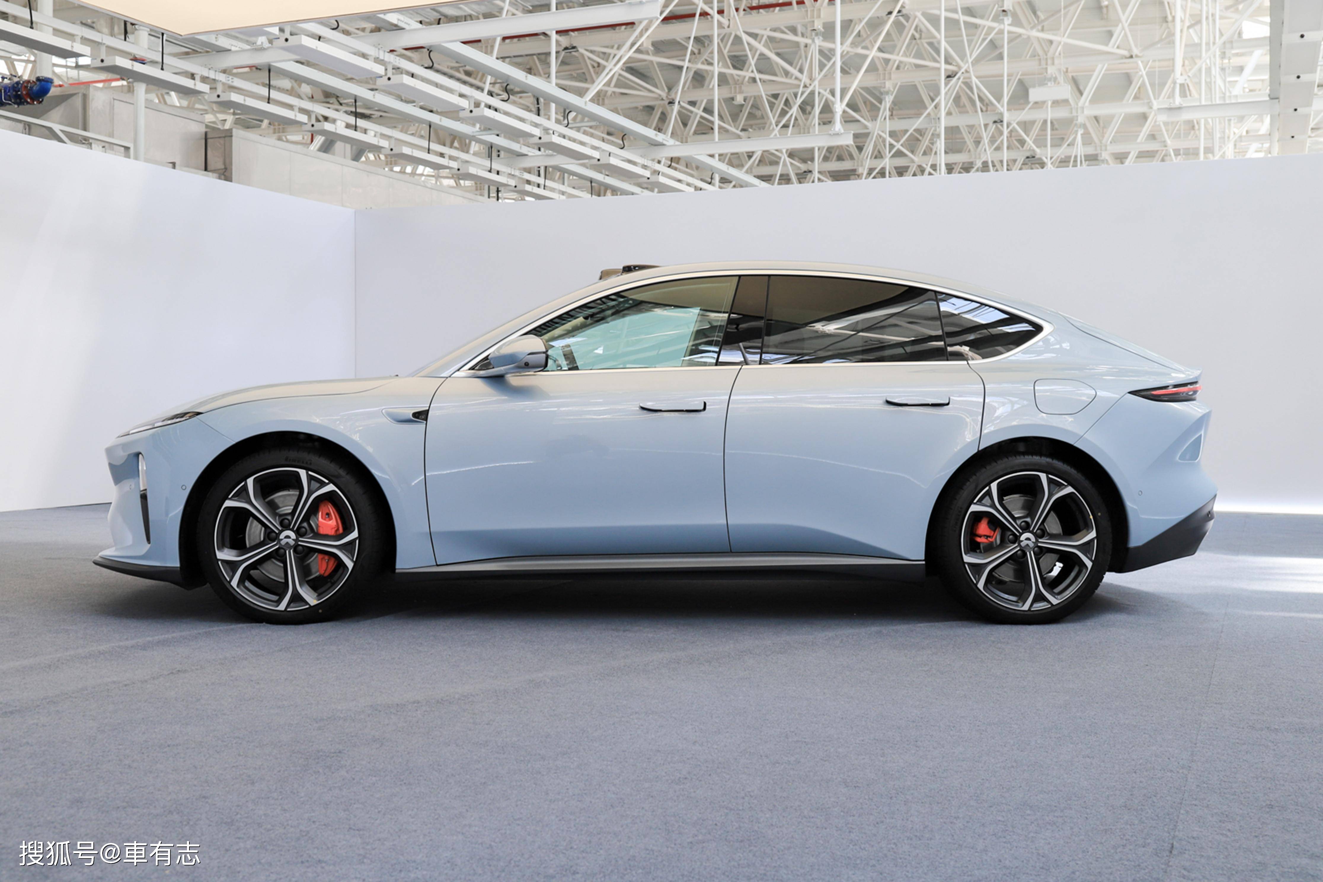 30万级电动轿车之选，飞凡F7对比蔚来ET5，谁更值得入手？_搜狐汽车_搜狐网