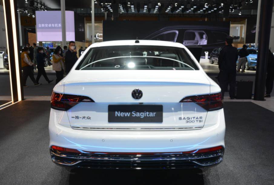 售价22万，全新速腾GLI实车亮相，改换8AT变速，马力230匹_搜狐汽车_搜狐网