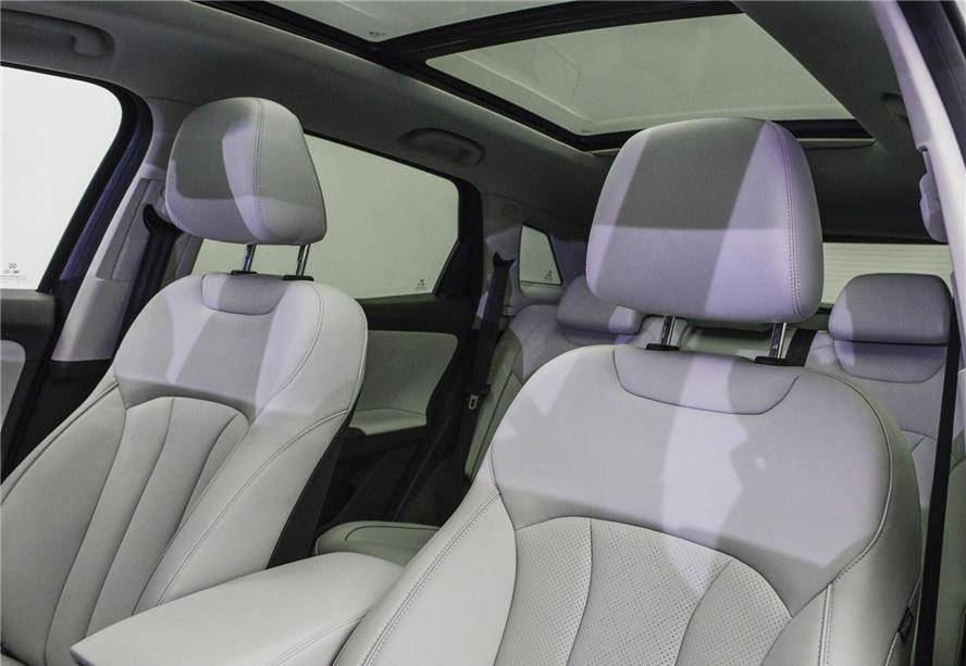 轿跑SUV新“战将”！轴距2800mm配双12.3大屏，10.49万_搜狐汽车_搜狐网