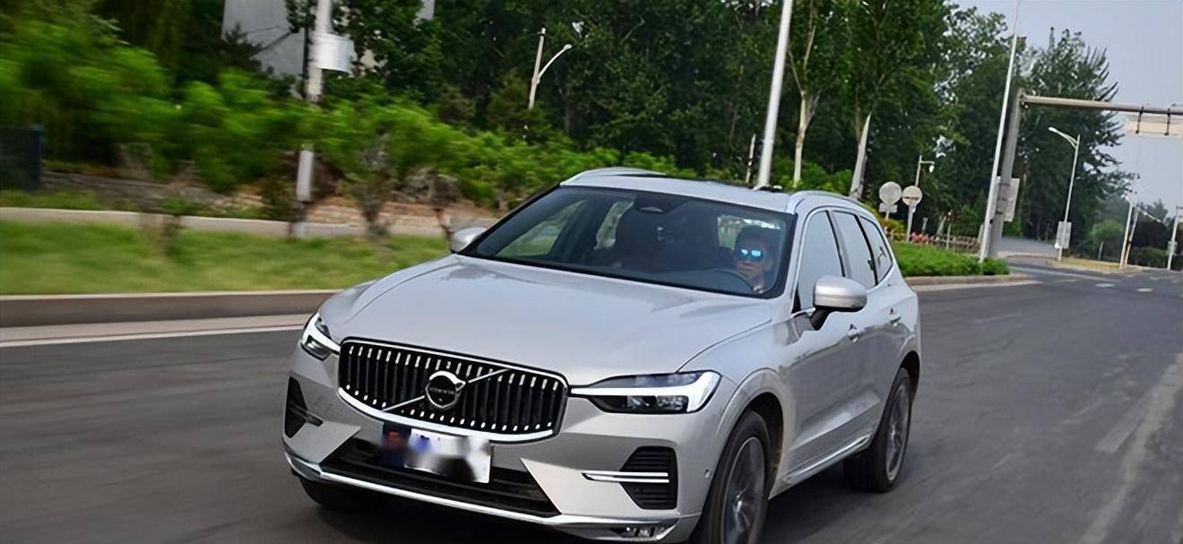 全新一代沃尔沃XC60终于来了！搭8AT+轻混系统，29万到底值不值？_搜狐汽车_搜狐网