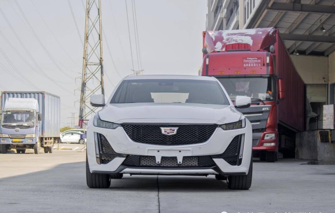 30万出头选哪款？大众奥迪A4L对比凯迪拉克CT5，车主：差别真大_搜狐汽车_搜狐网