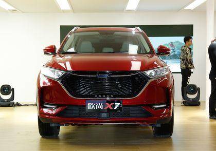 又一款自主要火！未上市就预订单不断，1.5T＋178马力，7.99万起_搜狐汽车_搜狐网