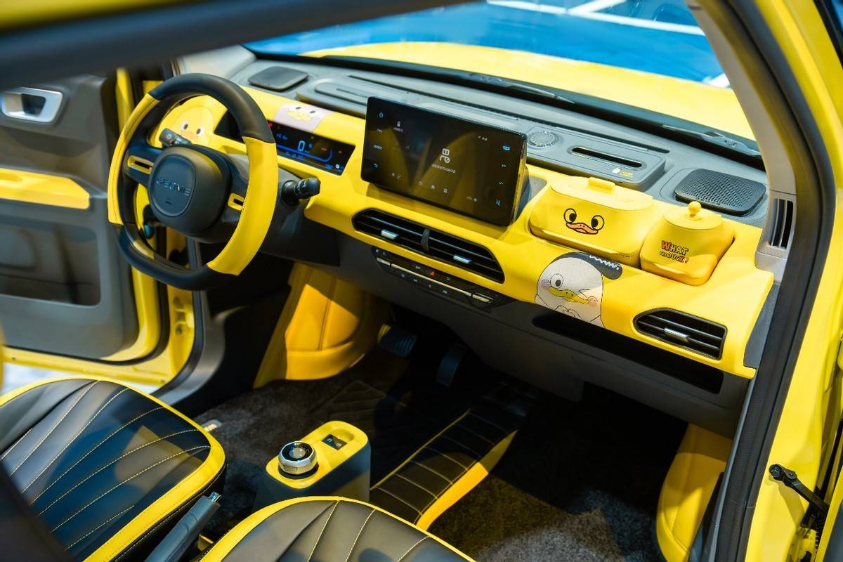 A0级市场新晋顶流 熊猫mini凭什么挑战宏光MINI EV？_搜狐汽车_搜狐网