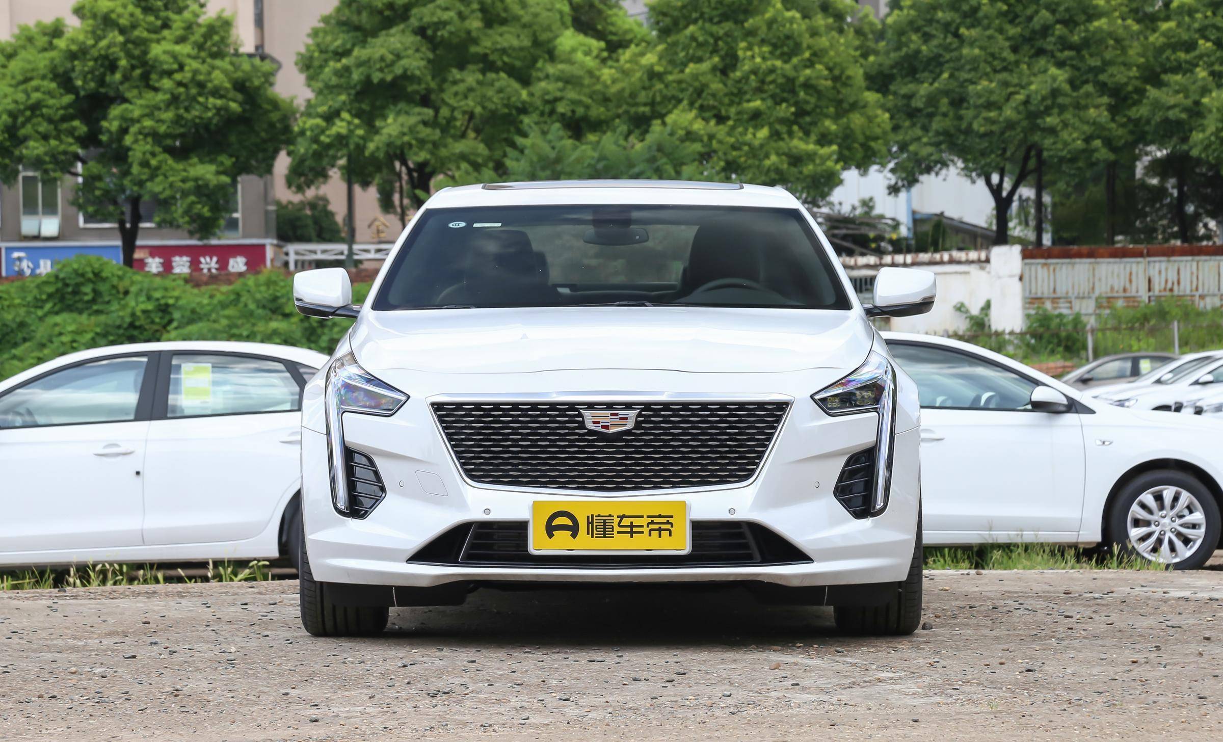 降幅近10万！气场不输7系，入门就配237马力，实拍凯迪拉克CT6_搜狐汽车_搜狐网