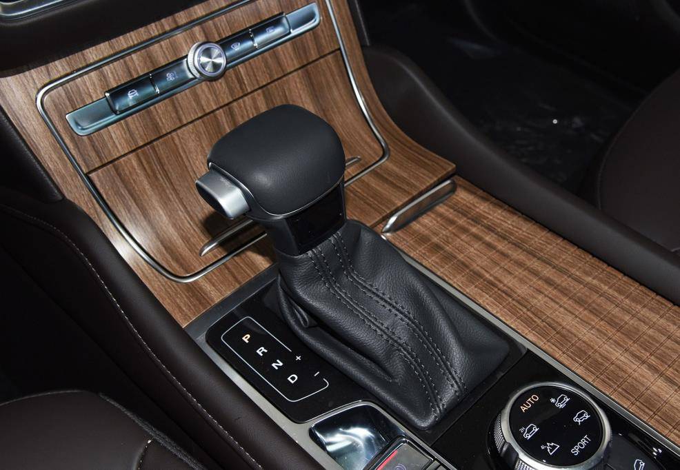 比日产途达要豪横的SUV，爆222马力＋四驱，配爱信6AT，车长近5米_搜狐汽车_搜狐网