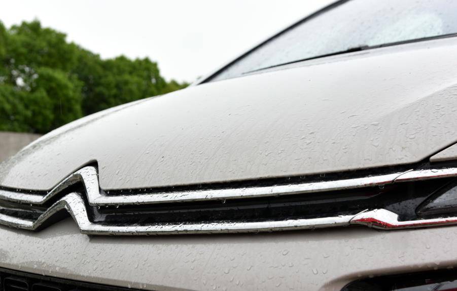 法系MPV新“颜值王”！空间堪比奥德赛，独立沙发＋6AT，油耗6.6L_搜狐汽车_搜狐网