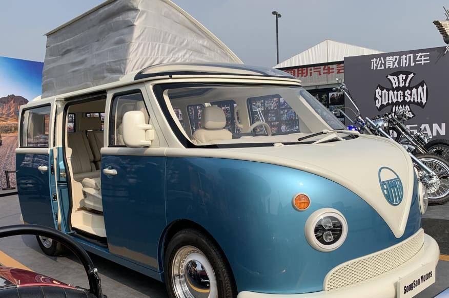 MPV界新添复古选手，双色车身创意十足，马力可达320匹，或28.8W_搜狐汽车_搜狐网