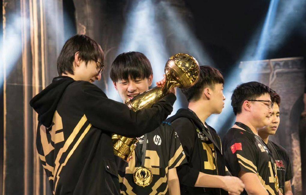 RNGgala壁纸-千图网