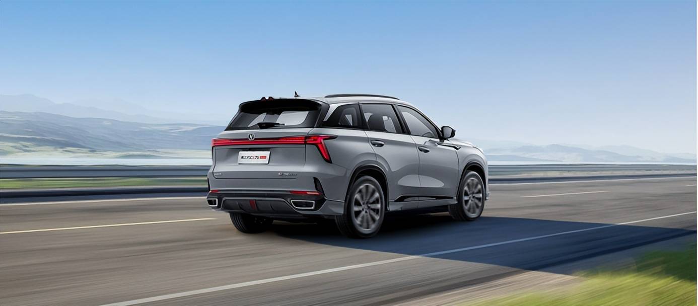 4月登顶燃油SUV销量第一 长安CS75PLUS“逆袭”新能源时代_搜狐汽车_搜狐网