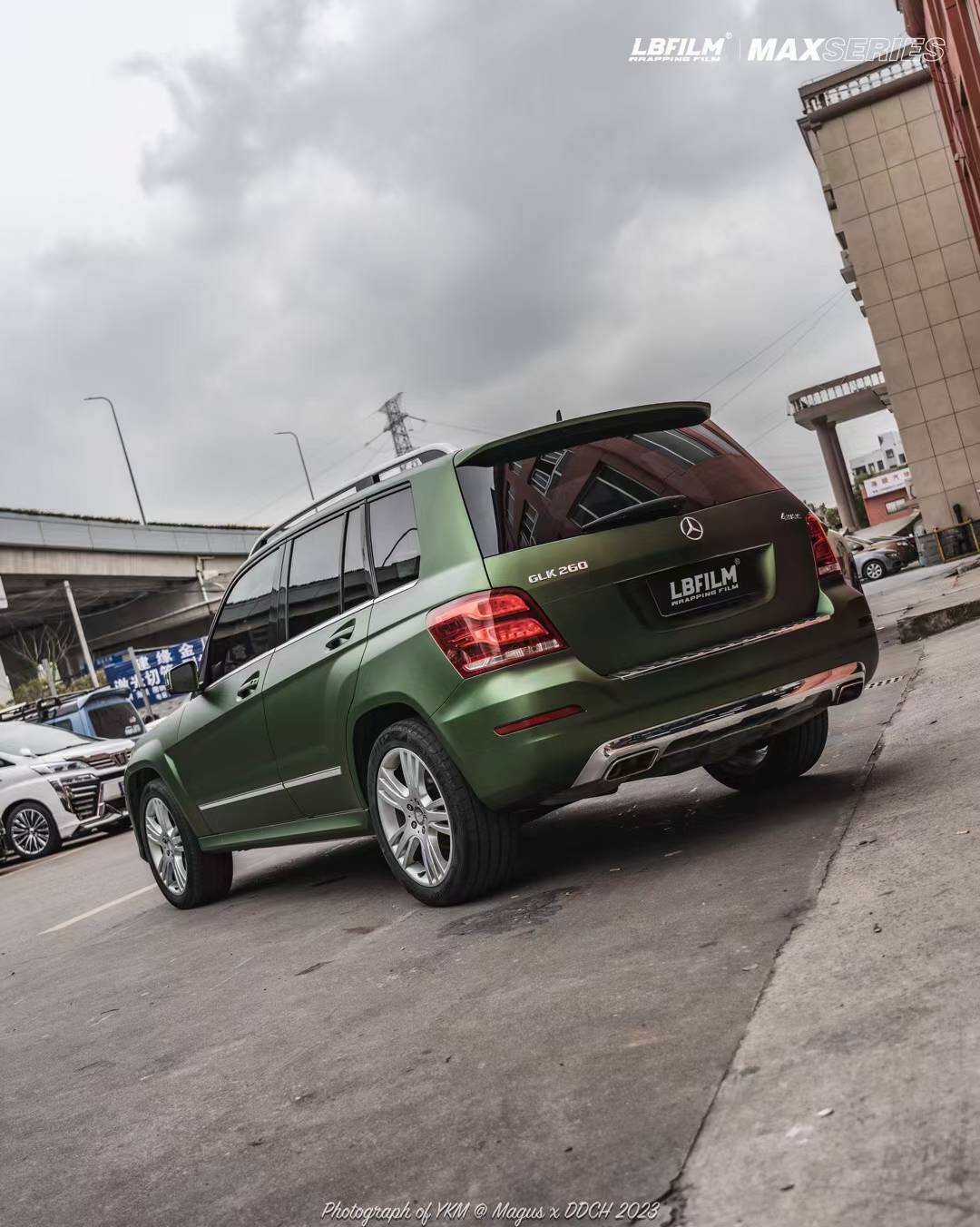 奔驰GLK-LBFILM超亚赛博绿改色膜,充满战斗色彩的一款颜色_搜狐汽车_搜狐网