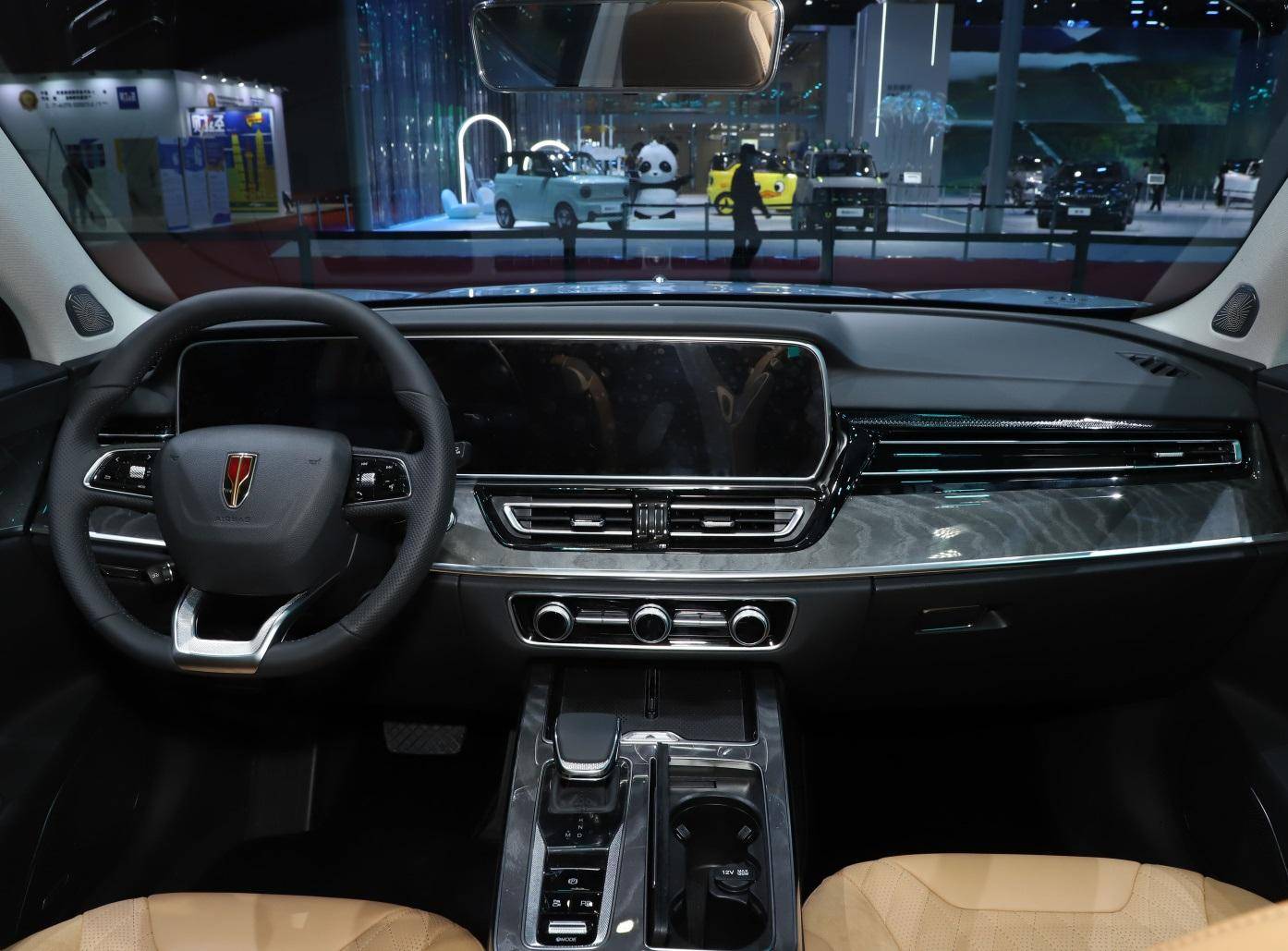 自重超1.7吨7.6s破百，全系换装8AT，2023款红旗HS5选啥配置好？_搜狐汽车_搜狐网