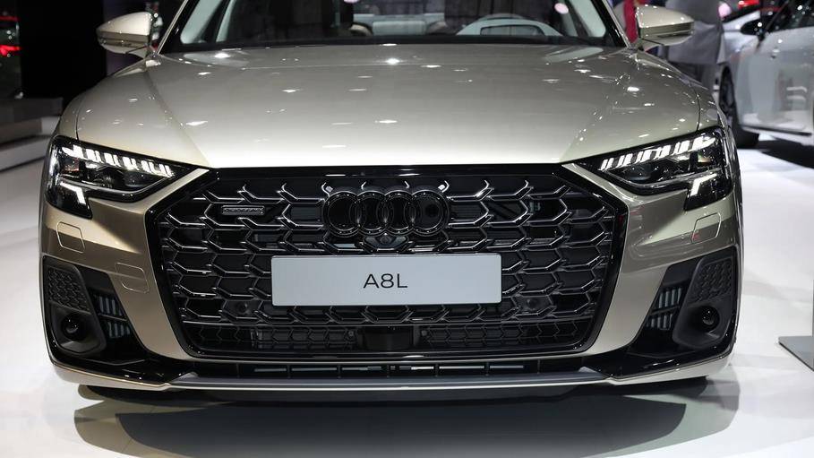 旗舰终究是旗舰，可不只是“大号A6L”，试2023款奥迪A8L_搜狐汽车_搜狐网