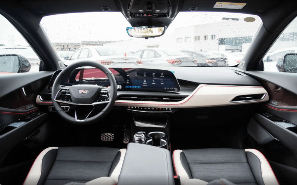 定位A级轿跑SUV，标配33英寸9K屏，凯迪拉克GT4能否担任走量一职_搜狐汽车_搜狐网