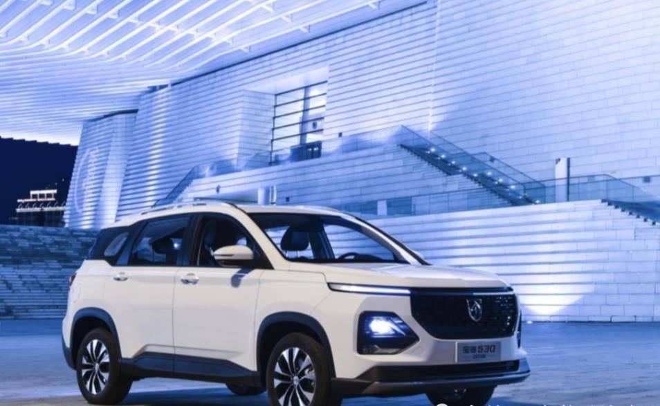 不到两年卖出17万，车身未来化设计，CVT＋6MT可供选择，扭矩250_搜狐汽车_搜狐网