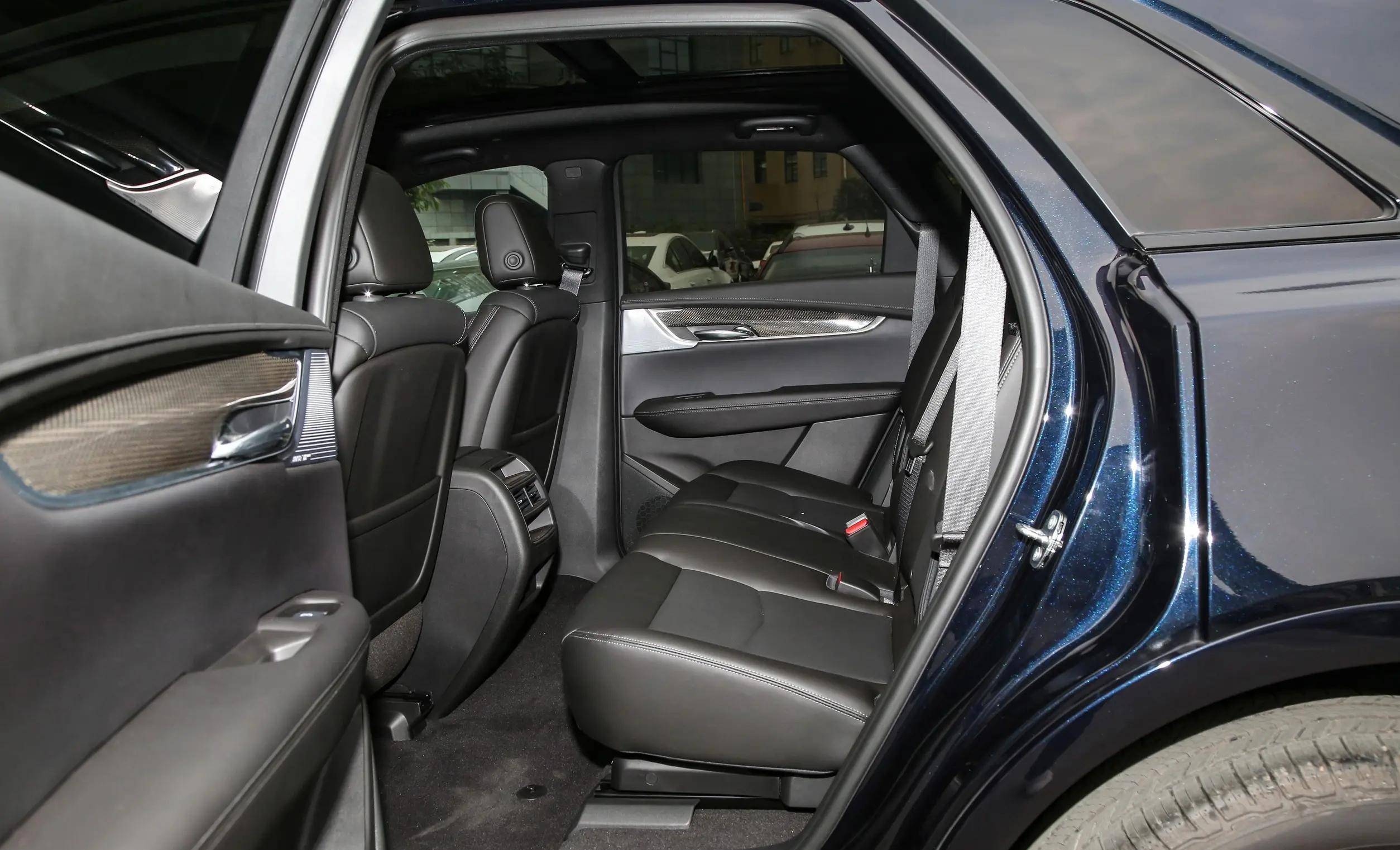 30多万买豪华SUV，首选这3台，250马力+8AT+四驱，档次高又舒适_搜狐汽车_搜狐网