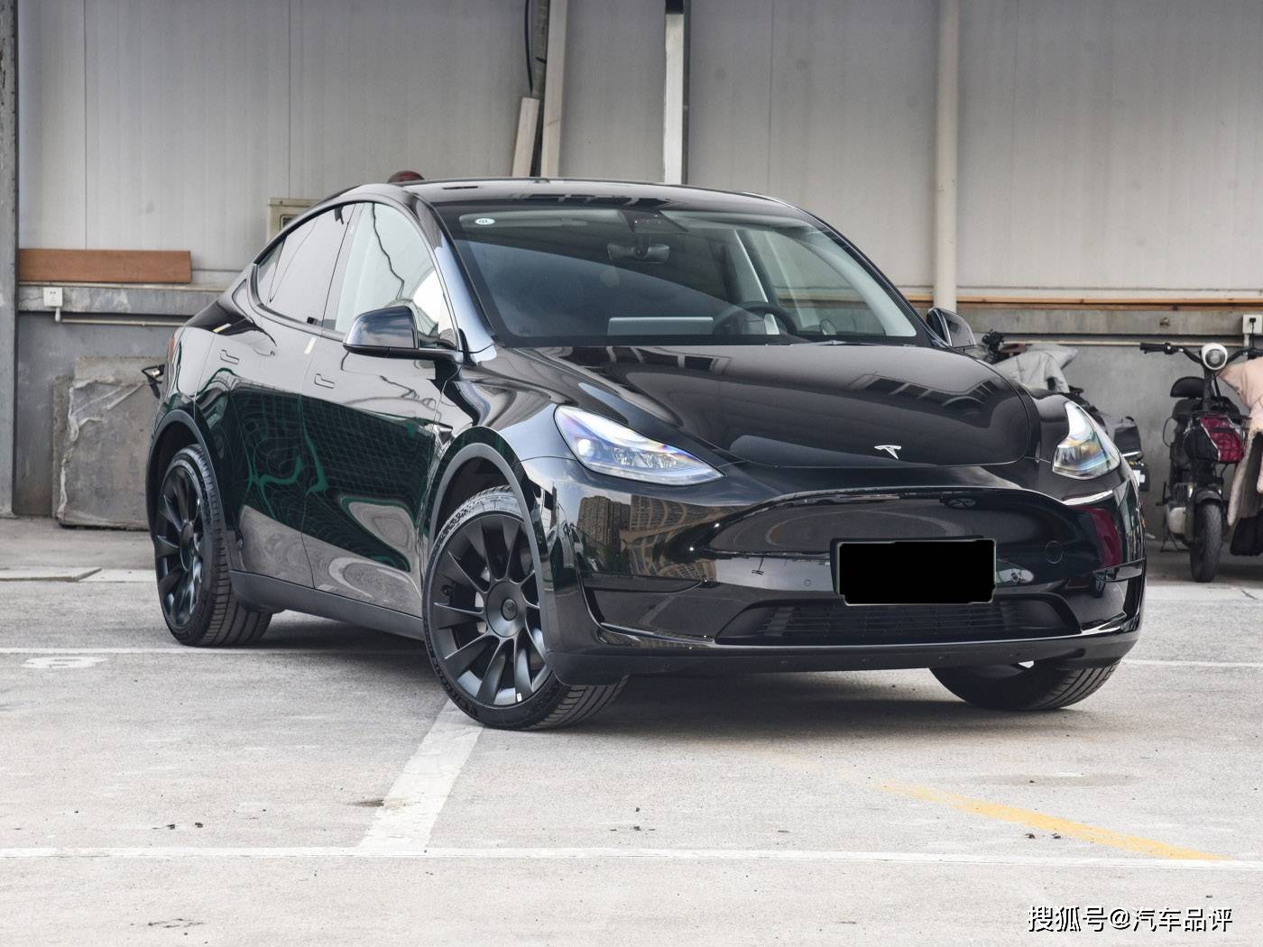 中型豪华SUV该选谁，特斯拉Model Y对比奥迪Q5L_搜狐汽车_搜狐网