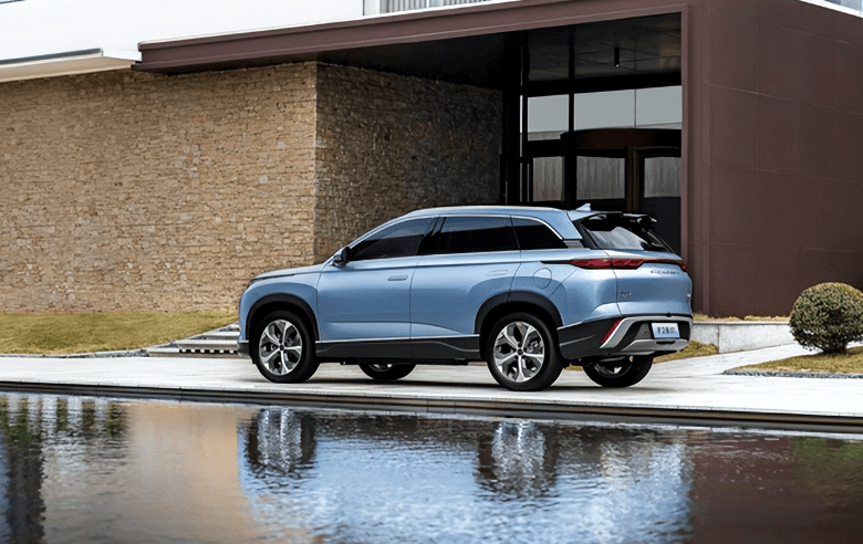 全维对比新摩卡DHT-PHEV和护卫舰07后悟了，实用的才是更好的_搜狐汽车_搜狐网