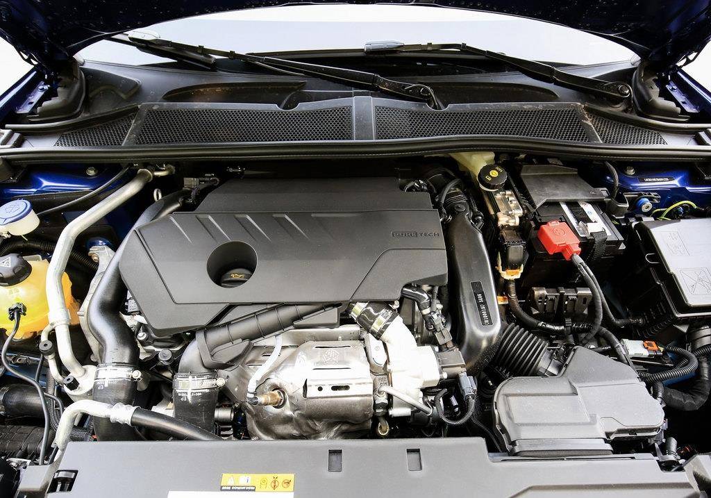 法系车的“救世主”，定位B级，回头率高，配1.6T＋8AT才14万出头_搜狐汽车_搜狐网