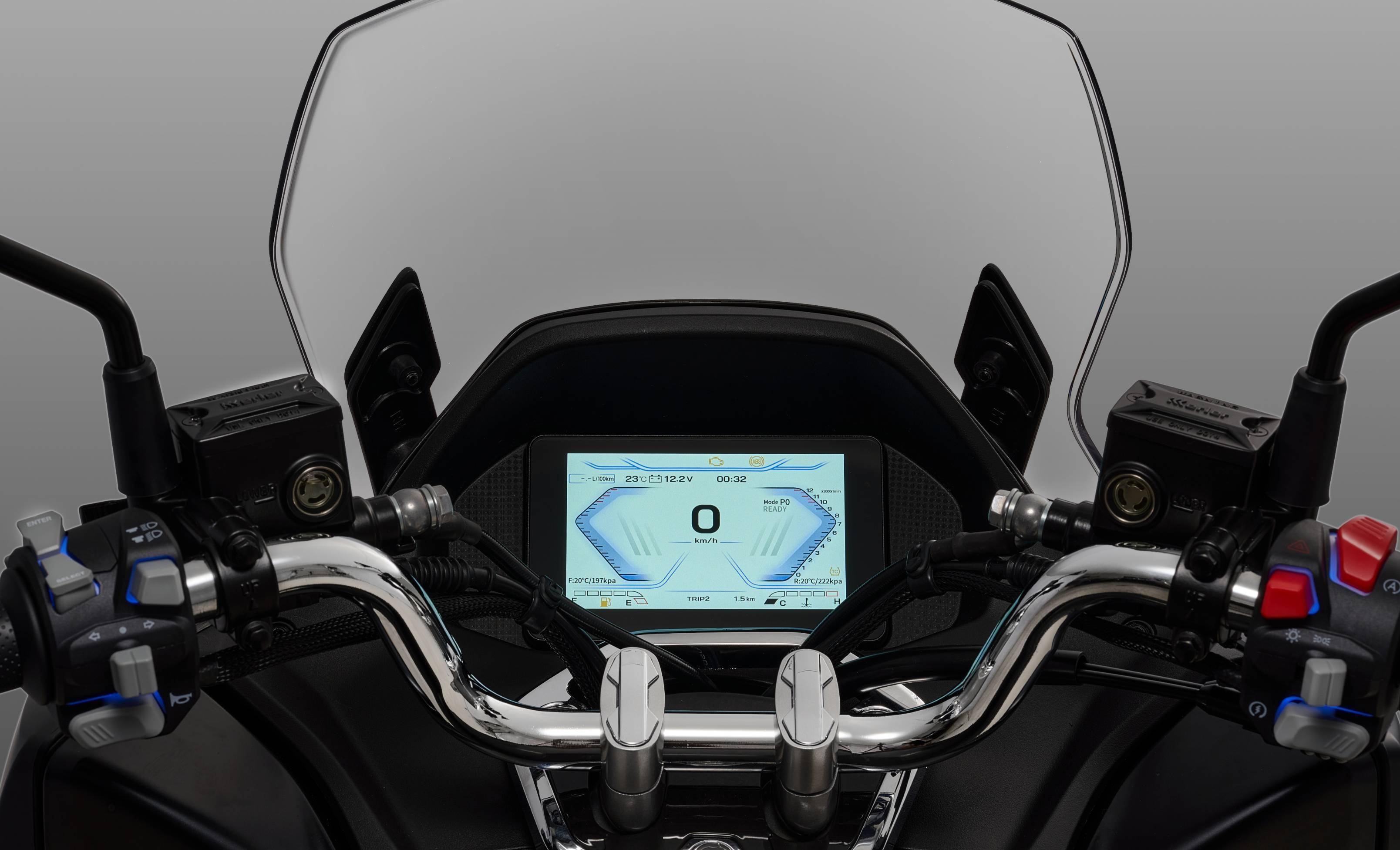 QJ鸿150全面对比豪爵UHR，150踏板之争剩者为王！_搜狐汽车_搜狐网