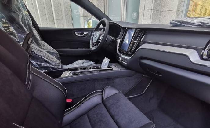 铁了心扳倒Q5L！8AT＋越野模式，从37万多降至29万多，被国人捧红_搜狐汽车_搜狐网